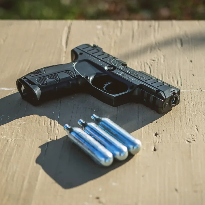 Daisy Model 426 CO2 Air Pistol .177 BB with built-in 15 round BB magazine